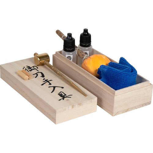 Sword care set in a decorative wooden box Accessories for Katana ...
