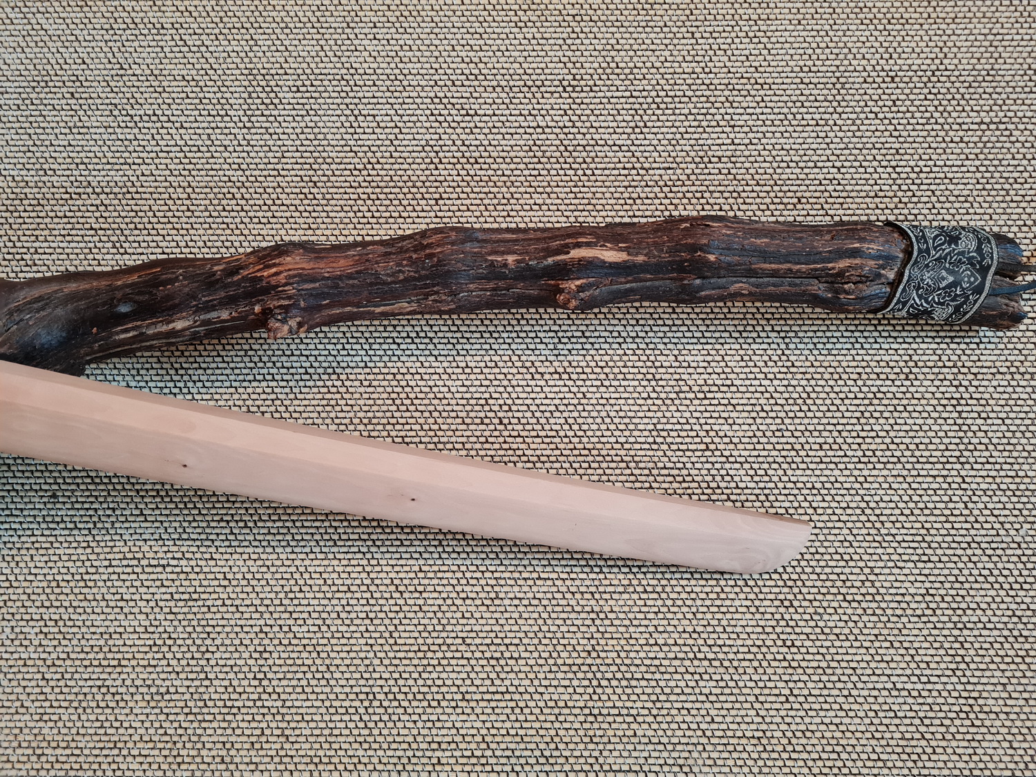 Shoto made of cornel cherry - standard shape www.bokken-shop.de